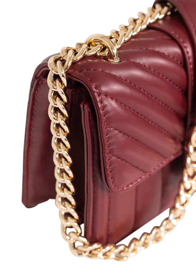 Mała bordowa pikowana torebka damska TOREC-0826-42(Z23) | OCHNIK